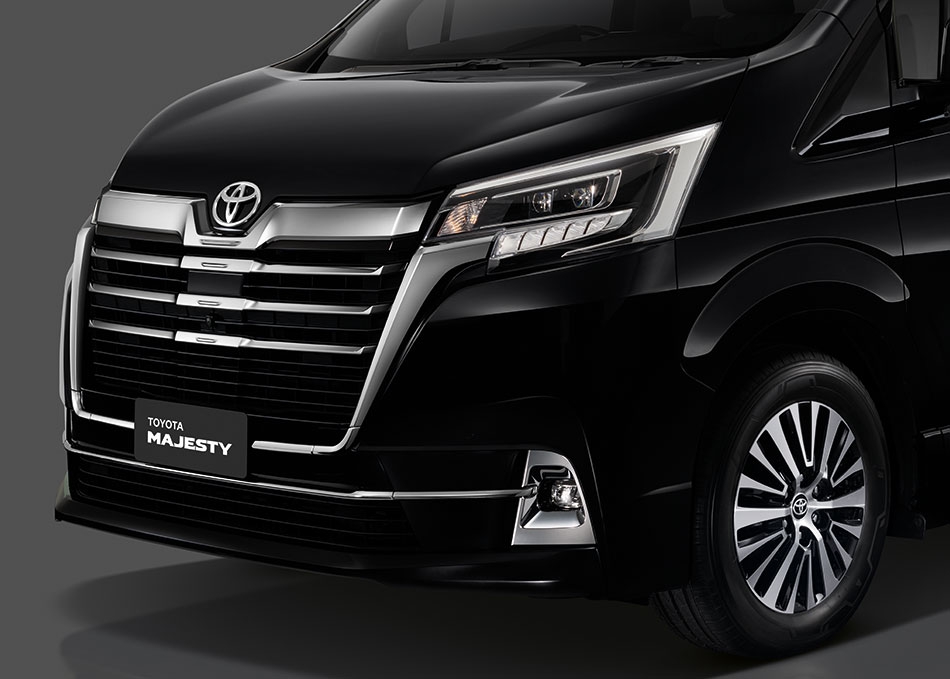 ง่ายๆ ไม่ต้องรอ! เปรียบเทียบรุ่นย่อยและคำนวณเงินผ่อนโตโยต้า Majesty แบบ ...